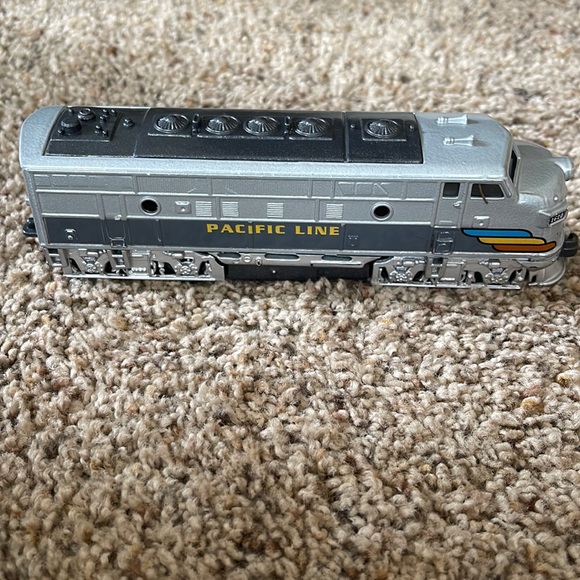 Toys | Pacific Line Classic Locomotive Train Toy Toysmith Collectible ...